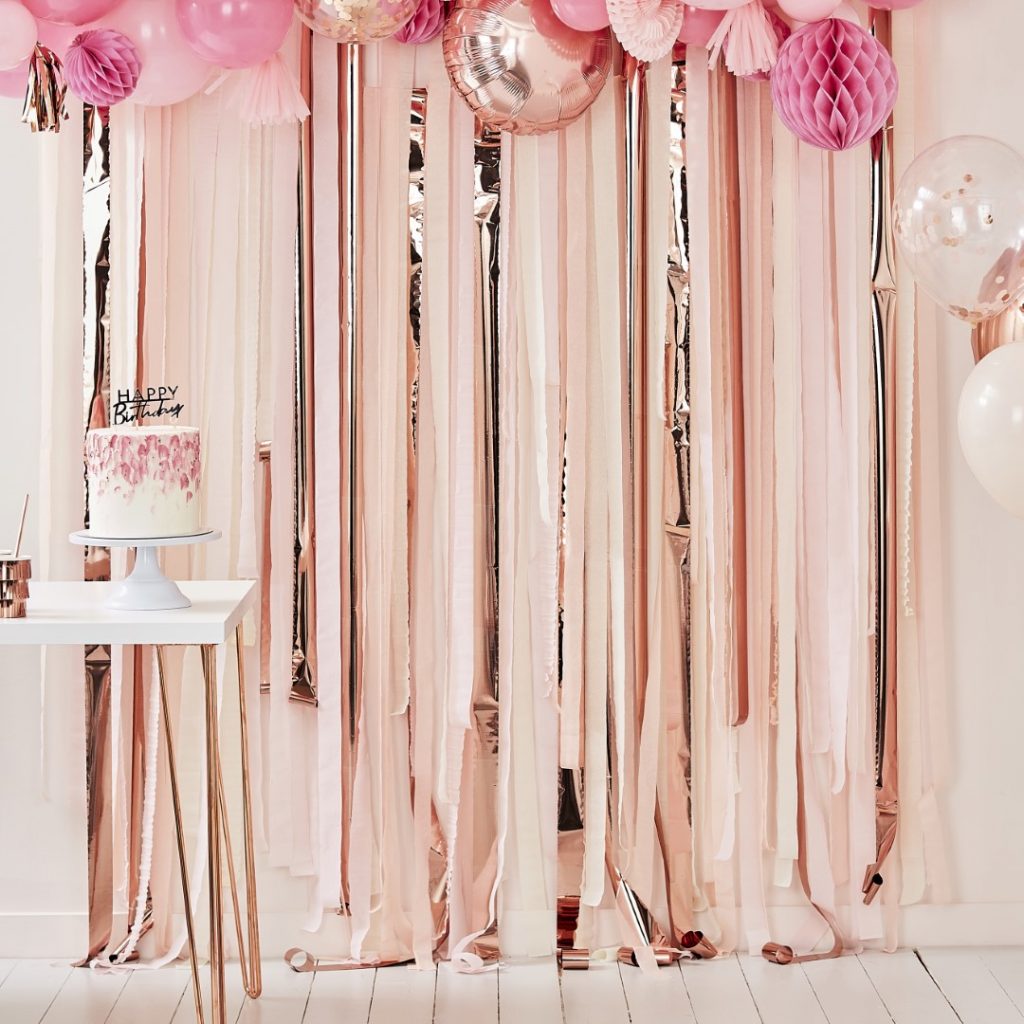 PINK AND ROSE GOLD PARTY STREAMERS BACKDROP - Pergamos